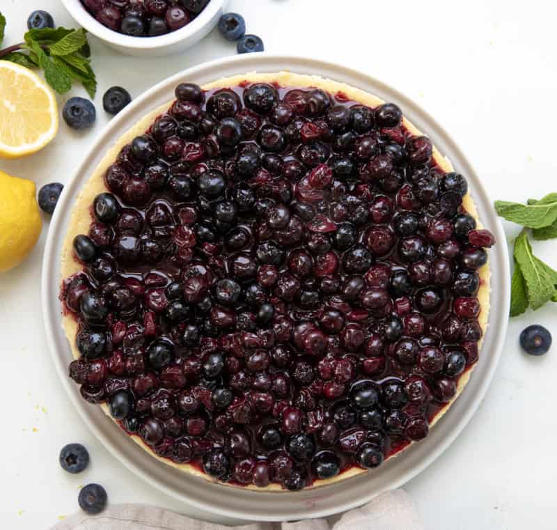 Ultimate Blueberry Cheesecake {VIDEO} - i am baker