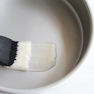 Homemade Pan Release {Baking Spray} - i am baker