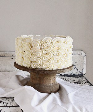 frilly cake {a tutorial} - i am baker