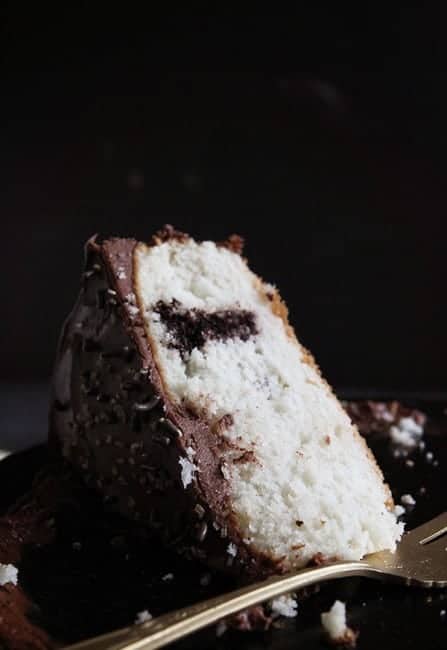 Countdown Cake {Surprise Inside Cake} - i am baker