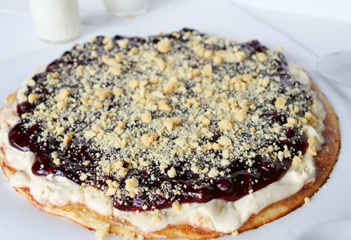 Blueberry Dessert Pizza - i am baker