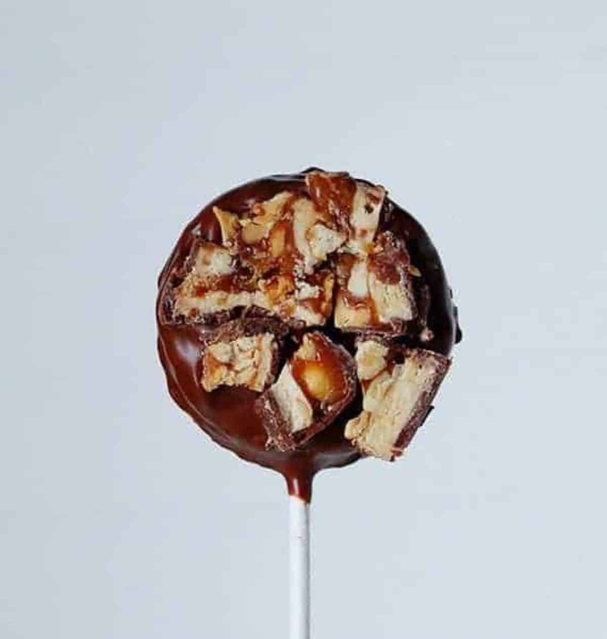 Oreo Chocolate Chip Cookie Brownies on a Stick - i am baker