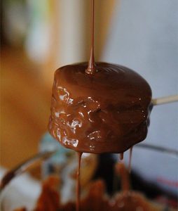 Oreo Chocolate Chip Cookie Brownies on a Stick - i am baker