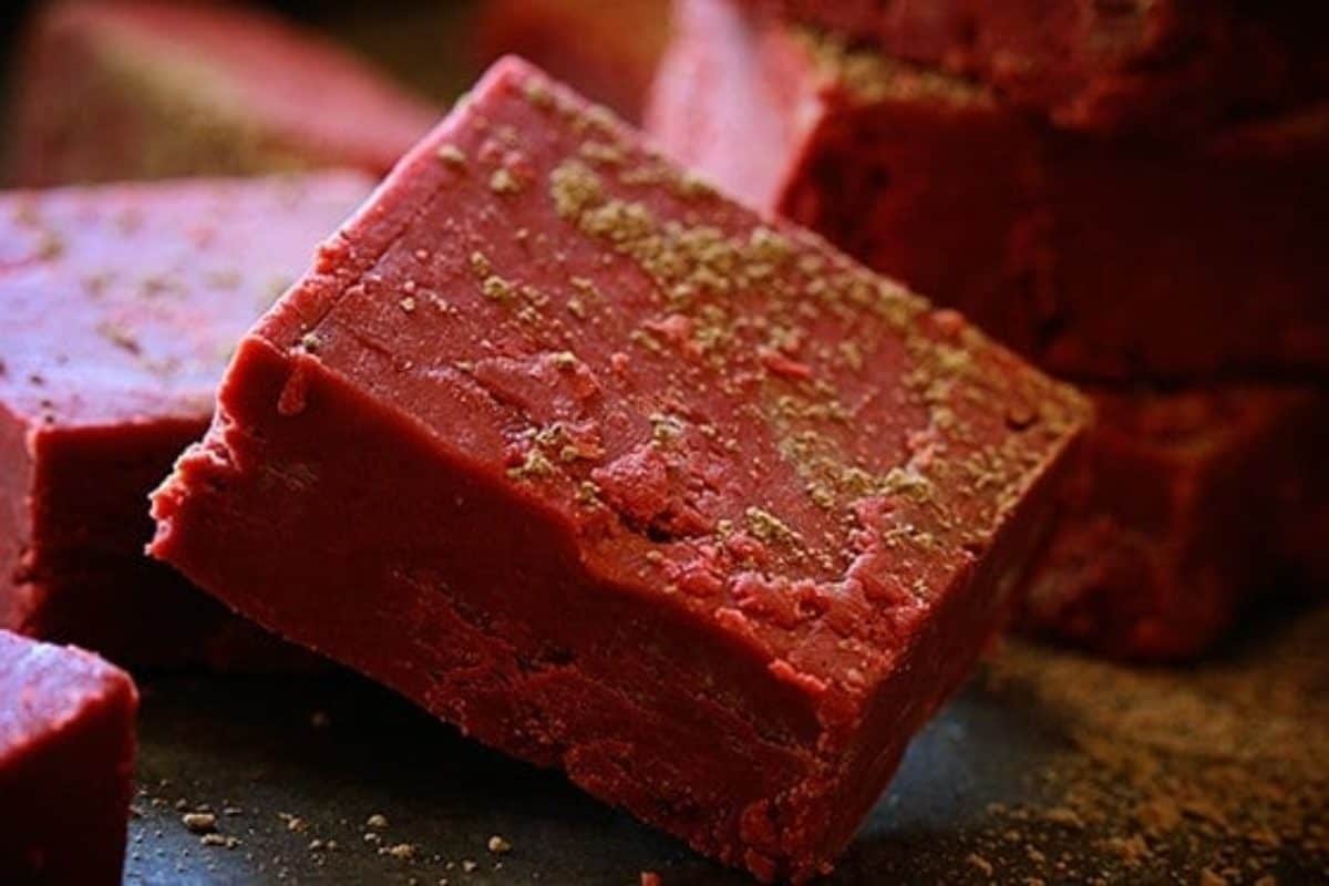 Red Velvet Fudge Recipe - i am baker