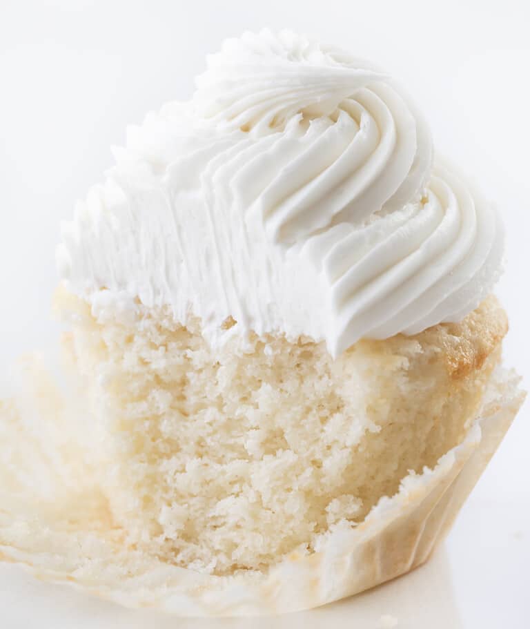 White Cupcakes - i am baker