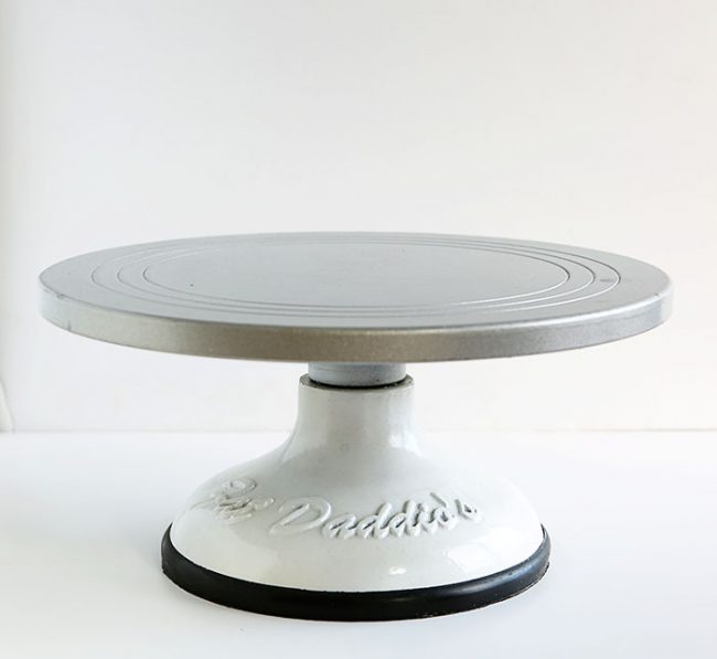 Cake Stands 101 - i am baker