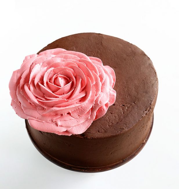 Giant Rose Cake - i am baker