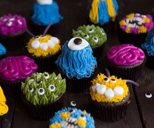 Monster Cupcakes {VIDEO TUTORIAL} - i am baker