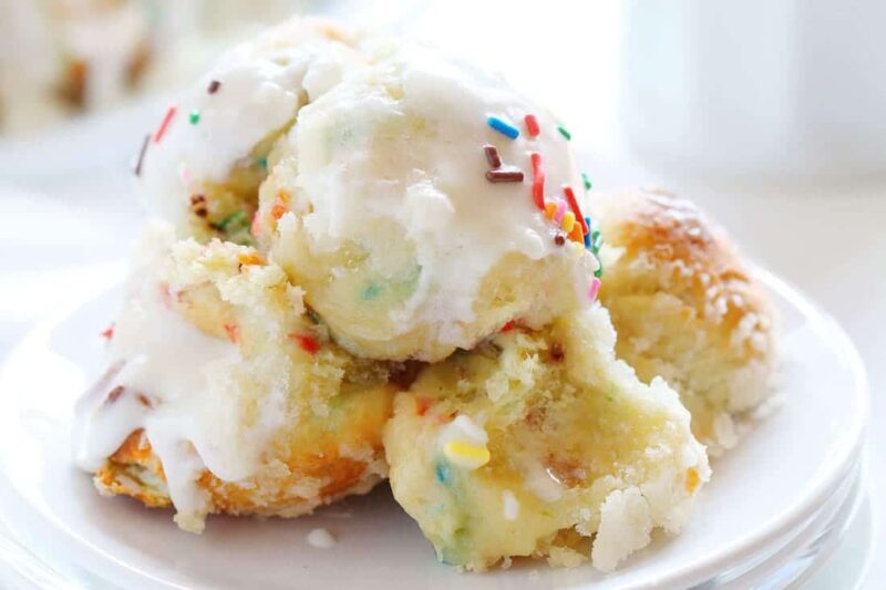 Sprinkles Monkey Bread {VIDEO} - i am baker