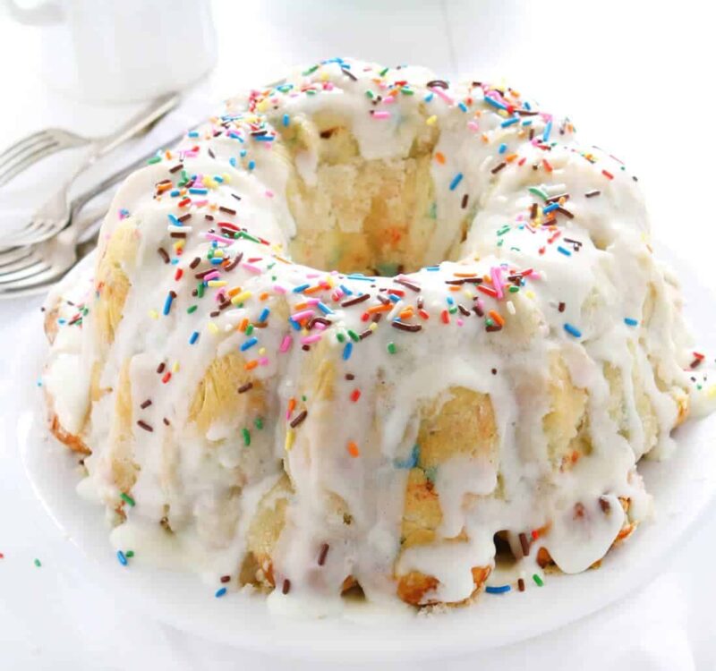 Sprinkles Monkey Bread {VIDEO} - i am baker