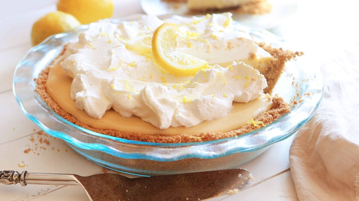 Fresh Lemon Pie {VIDEO} - I Am Baker