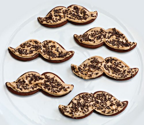 Father's Day Inspired Mustache Treats - i am baker
