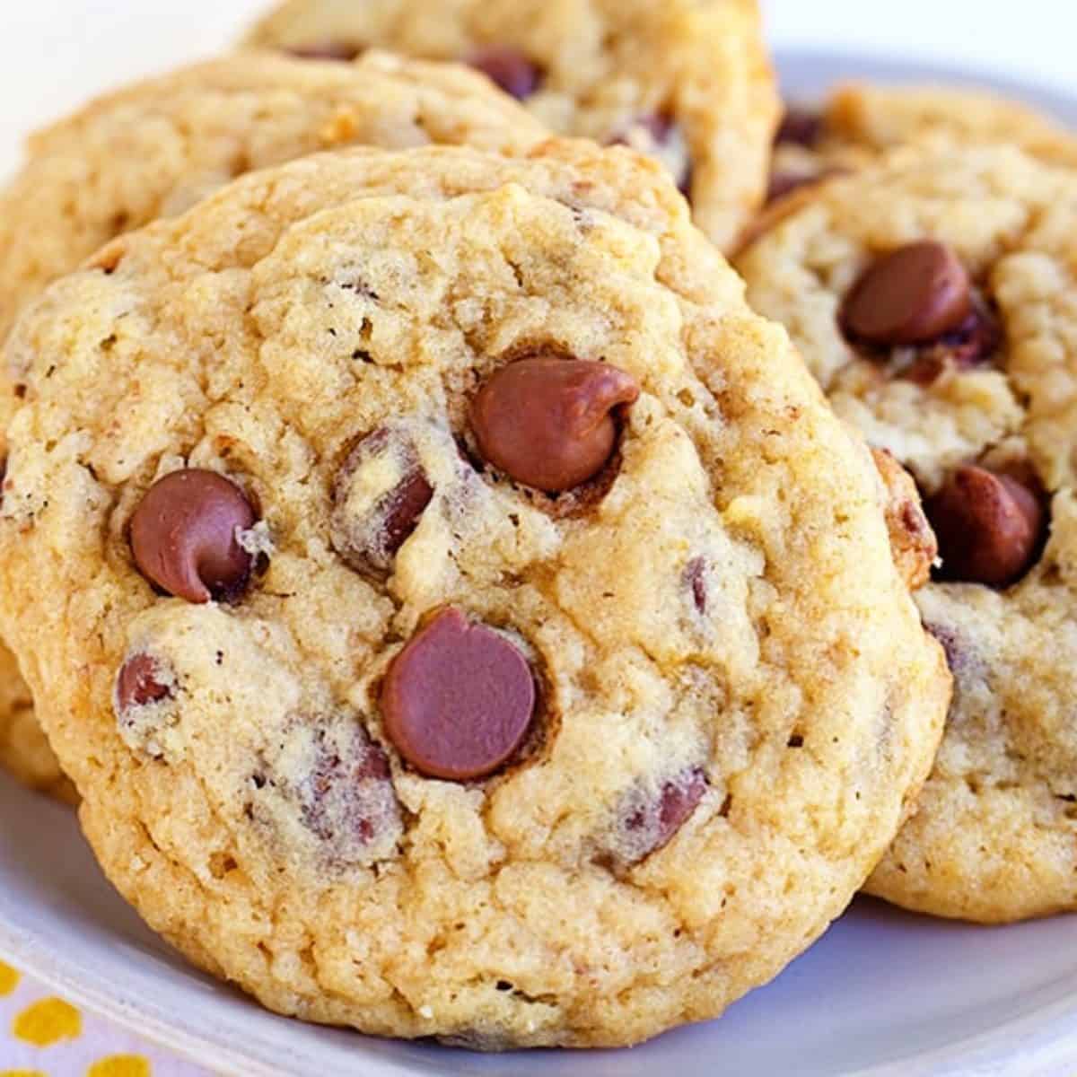 Banana Chocolate Chip Cookies {VIDEO} - i am baker