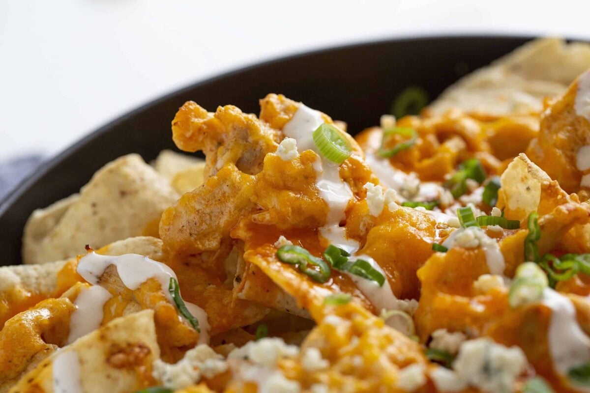 Buffalo Chicken Nachos {VIDEO} - i am baker