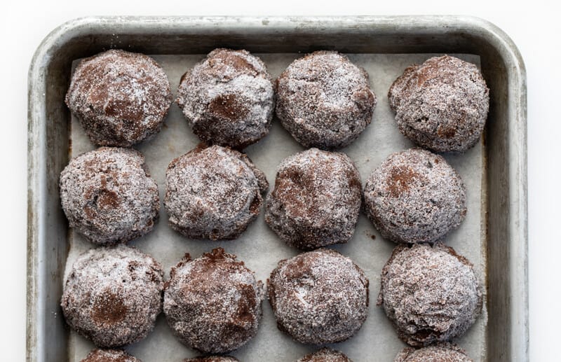 Dirty Chocolate Cookies {VIDEO} - i am baker
