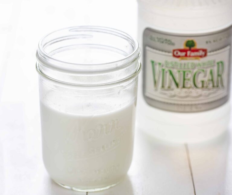 How to Make Buttermilk {VIDEO} - i am baker