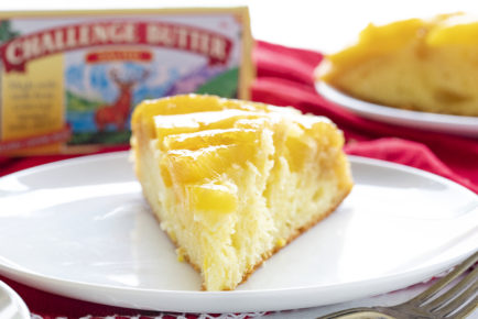 Pineapple Upside Down Cake {VIDEO HOW TO} - i am baker