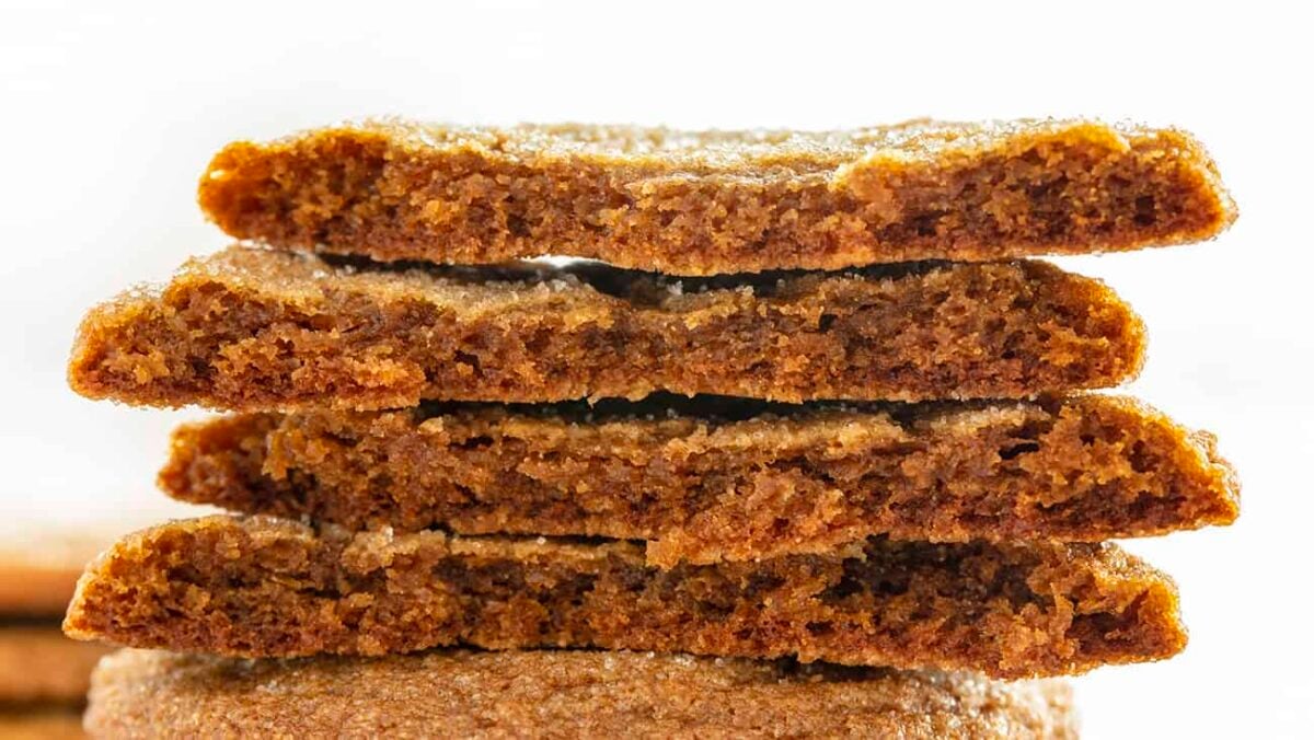 Soft Ginger Cookie - i am baker