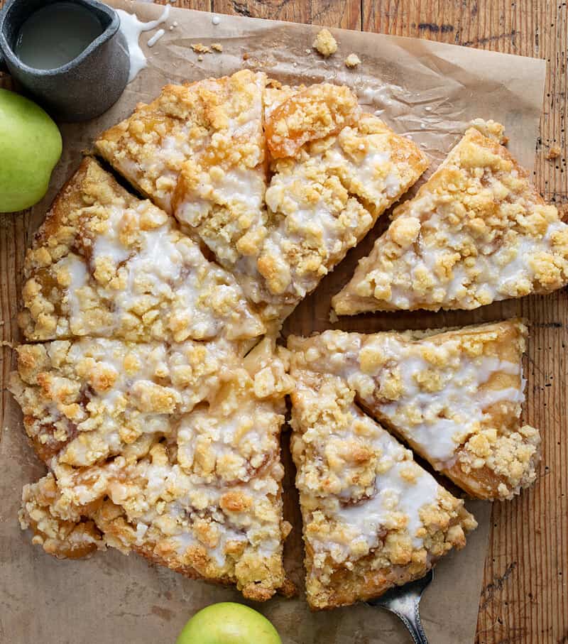 Apple Dessert Pizza - i am baker