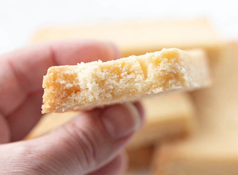 The BEST Shortbread Cookies - i am baker