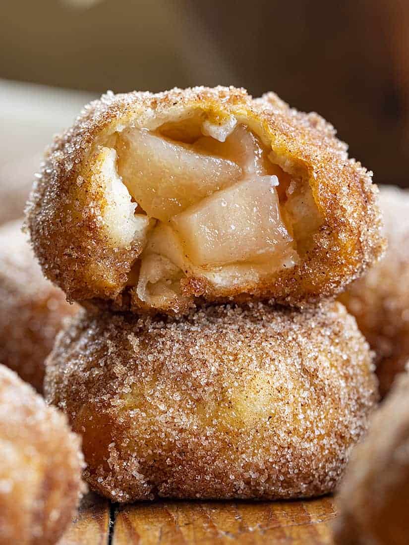 Air Fryer Apple Pie Bombs Recipe Story - i am baker