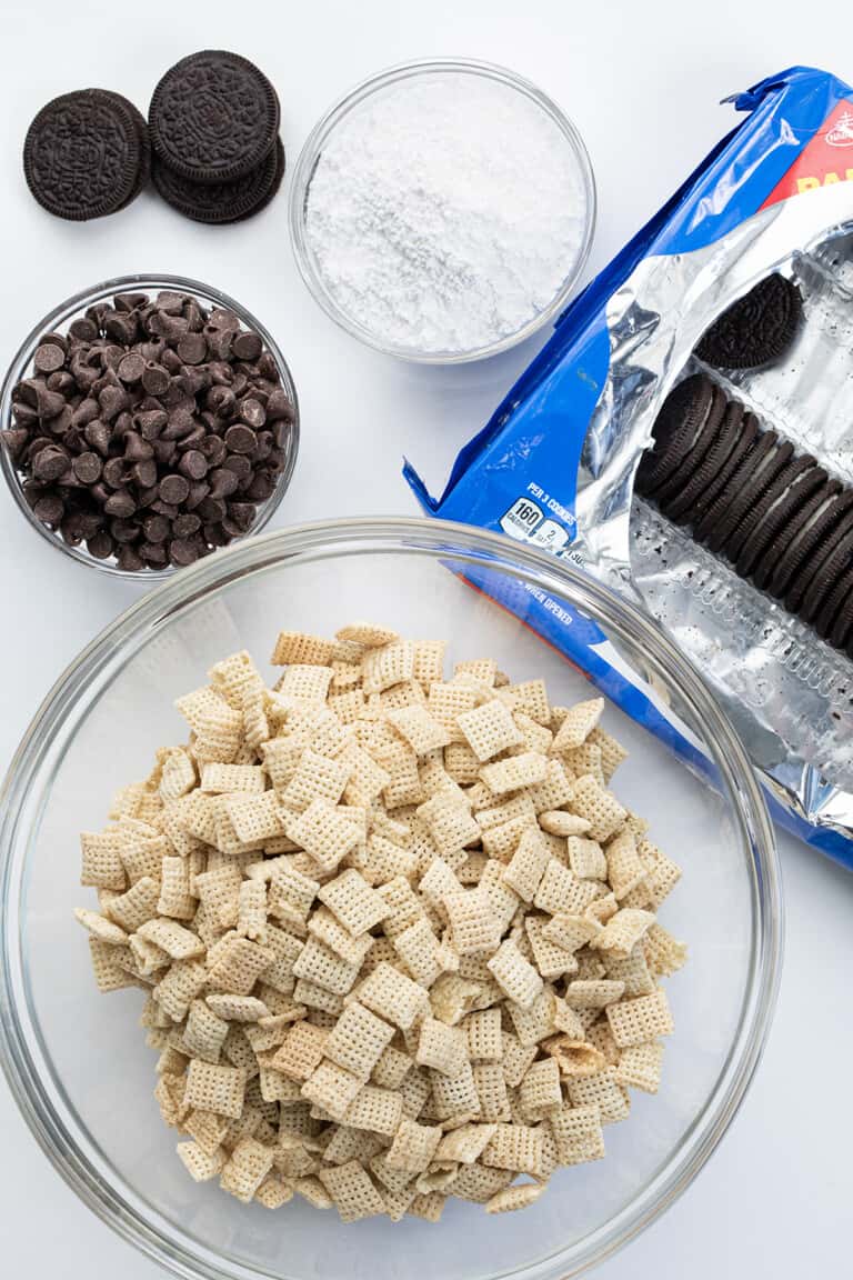 Cookies and Cream Puppy Chow - i am baker