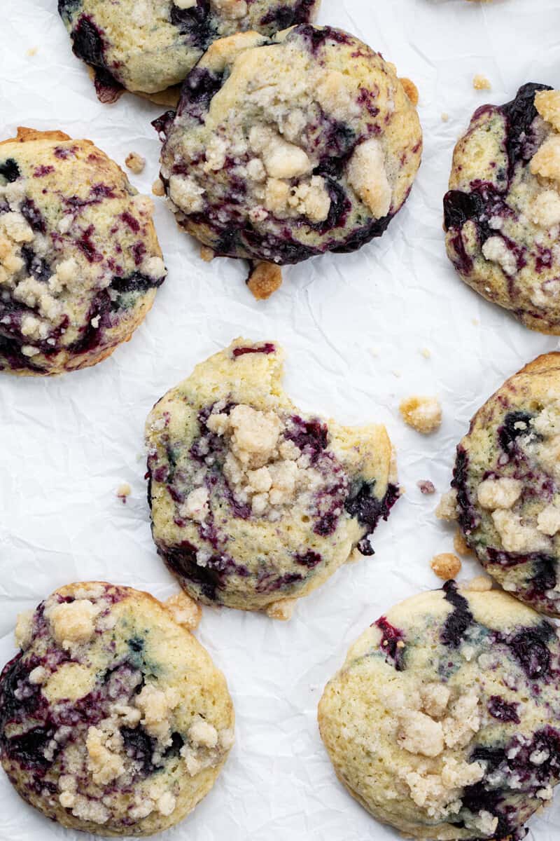 Blueberry Crumble Cake Cookies - i am baker