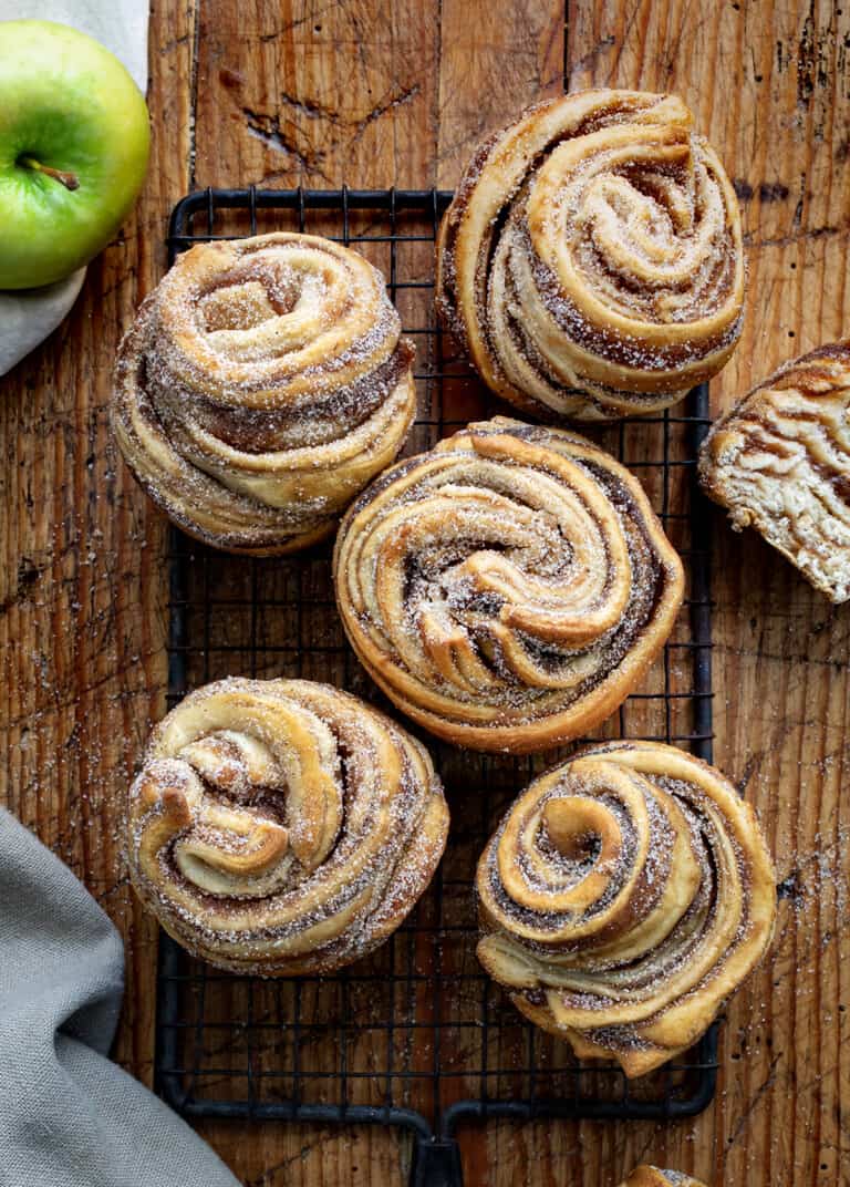Apple Butter Cruffins - i am baker