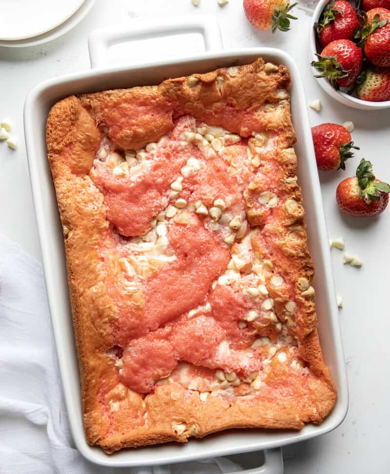 Strawberry Earthquake Cake - i am baker