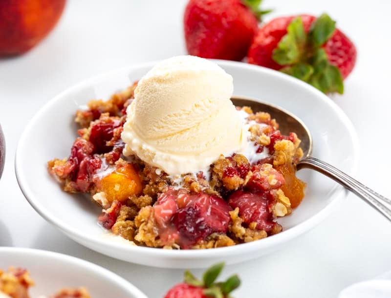 Strawberry Peach Crisp - i am baker