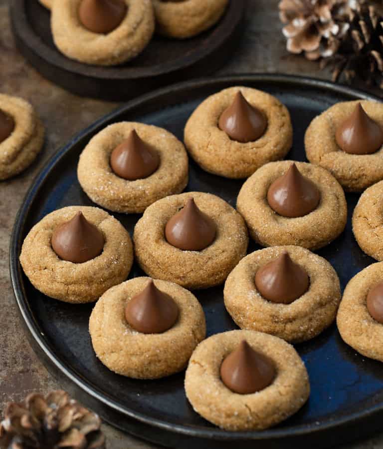 Gingerbread Kiss Cookies - i am baker