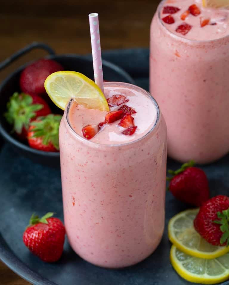 Strawberry Lemonade Milkshake - i am baker